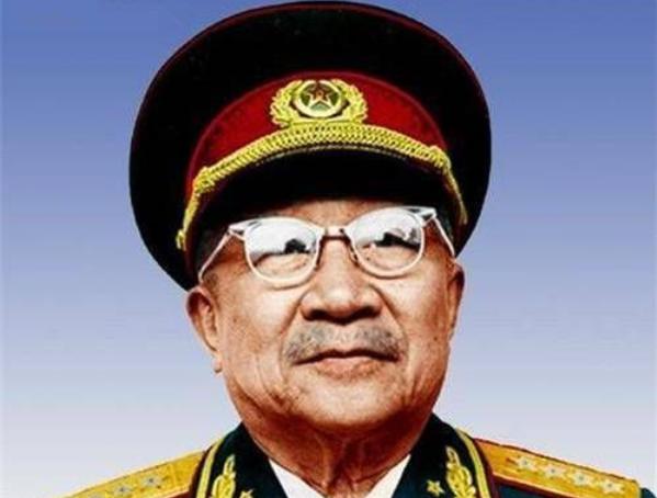 Zhang Yunyi is far older than Chen Yi, why is the commander of the New ...