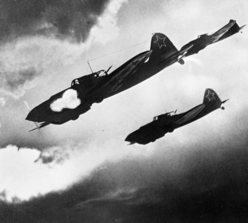 Flying tanks!The Soviet Red Army Il-2 attack aircraft, the aerial ...