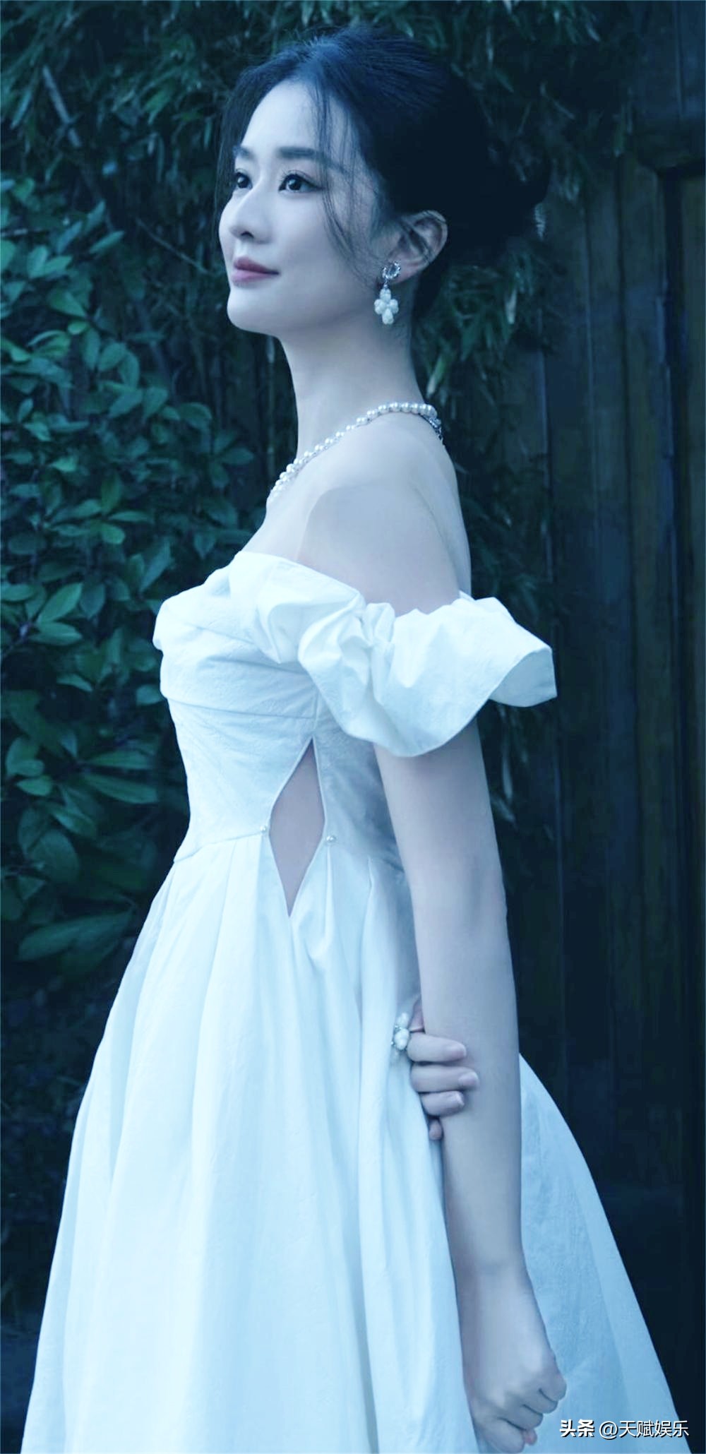 Actor Qiao Xin photo album "Nine" - iMedia