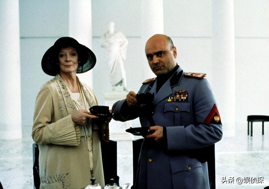 "Drinking Tea with Mussolini" profoundly reflects history and human ...