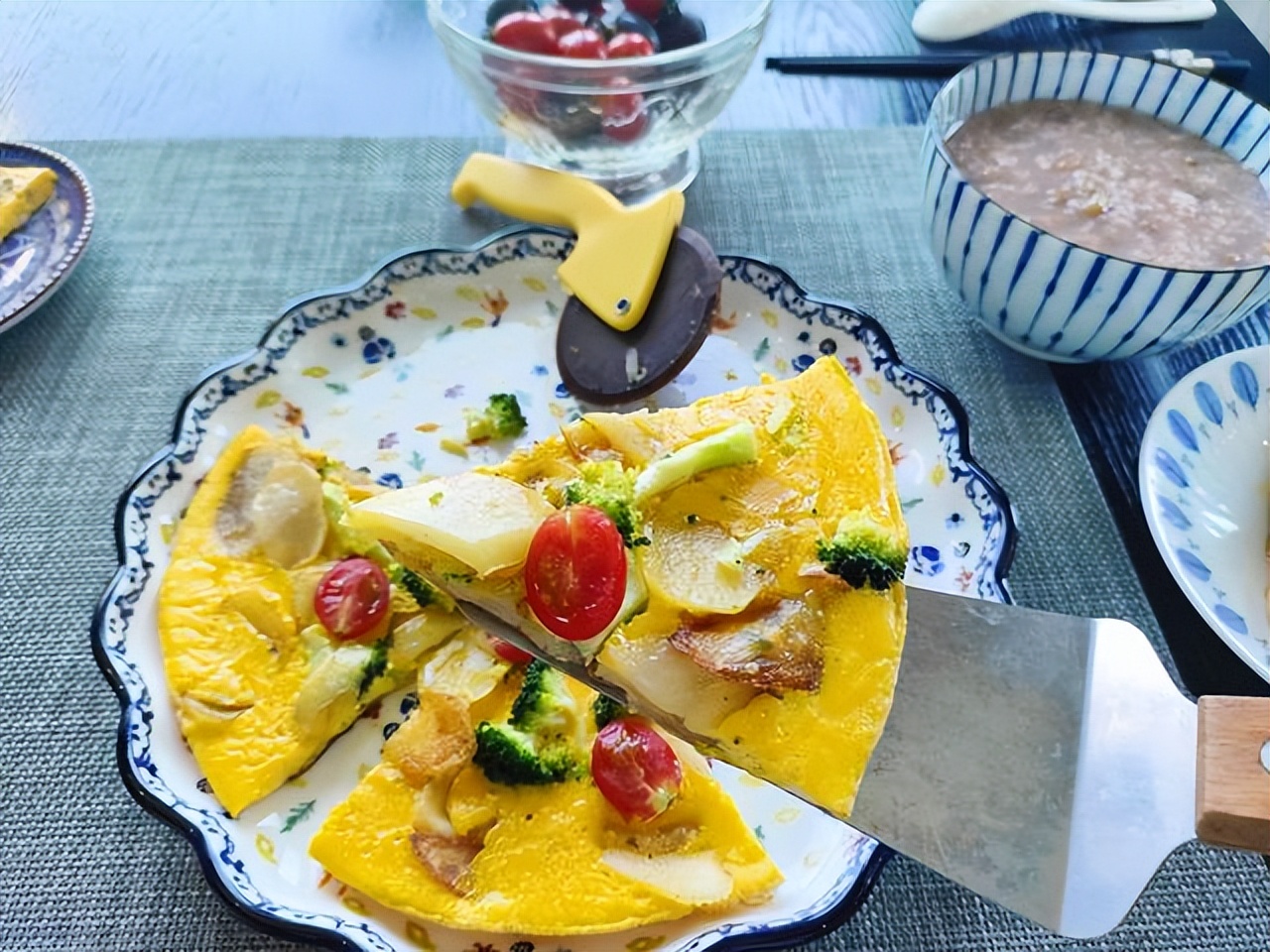 How to eat breakfast like an emperor?Look at this mother, you can get a ...