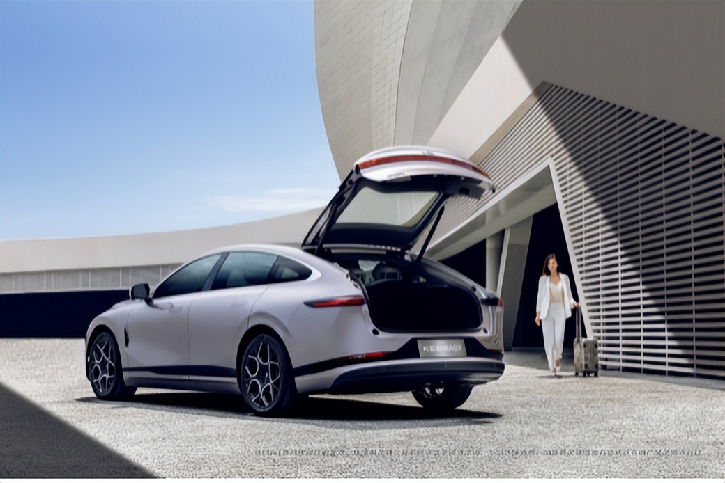 Positioned as a medium-to-large car, Kaiyuan A07 is dynamic and stylish ...