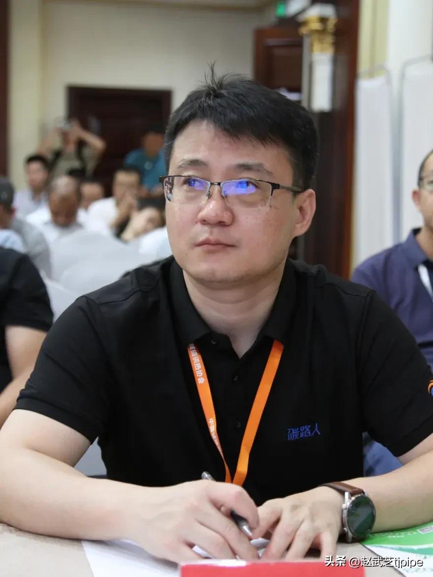 Type design of prefabricated overhead multi-screen composite thermal ...