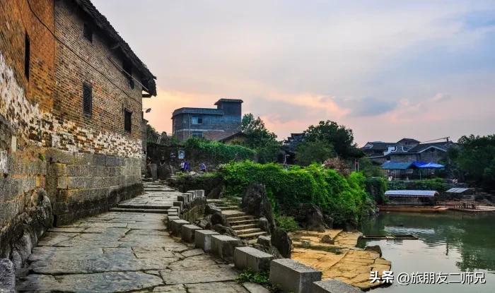 Depart from Guangzhou - Hezhou 2-day tour, walk into Huangyao Ancient ...