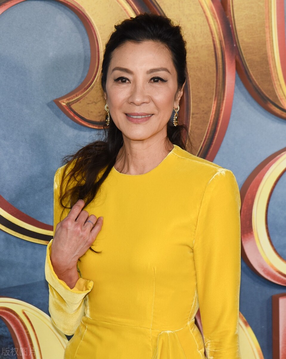 Michelle Yeoh's High Elegance - iNEWS