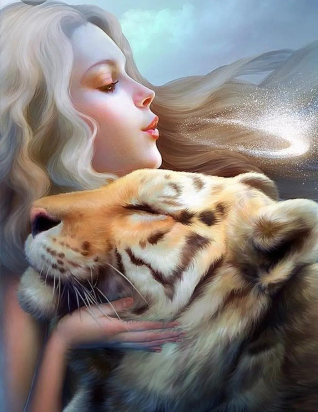 woman and tiger - iNEWS