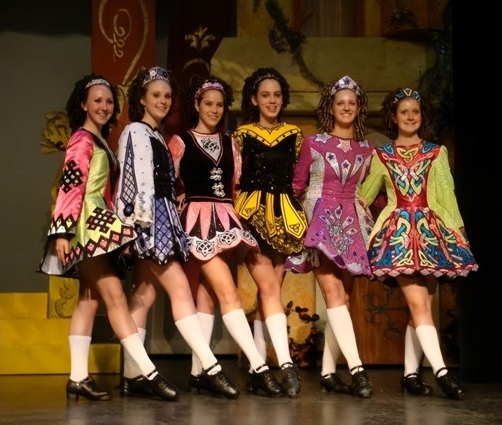 How has Irish dance changed since the Riverdance? Has dance also become ...