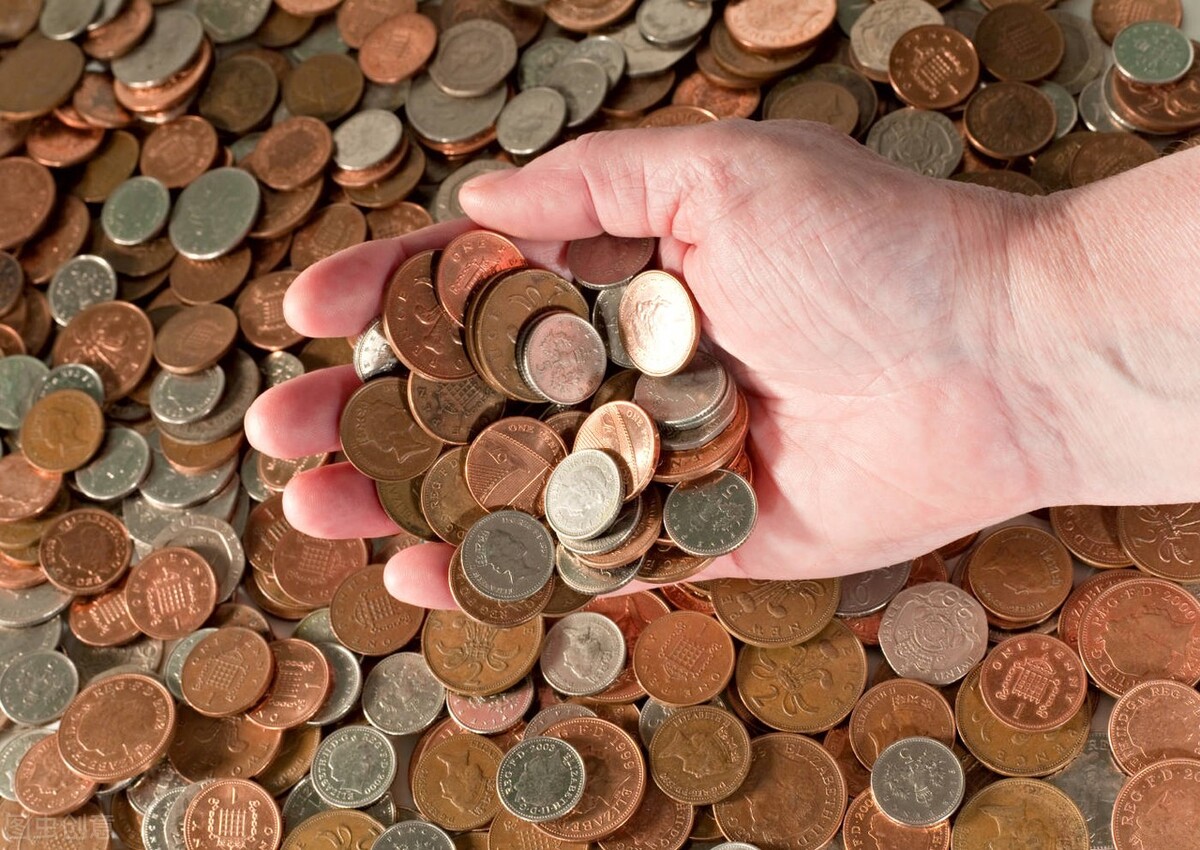 Be a rich man with nothing or a poor man with a happy family, see how ...