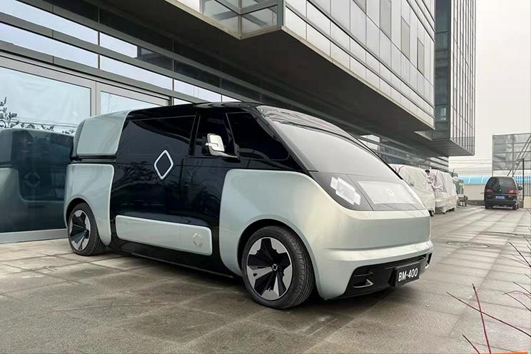 The shape resembles the box, the box car's first car model spy photos ...