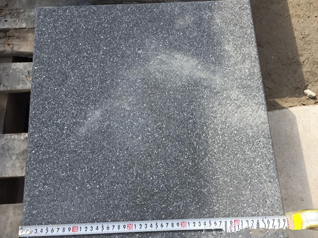 Sesame black granite stone lychee noodles - iNEWS