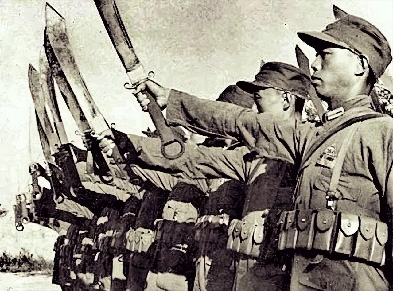 During the Jiang-Gui War, the Northwest Army tried to take advantage of ...