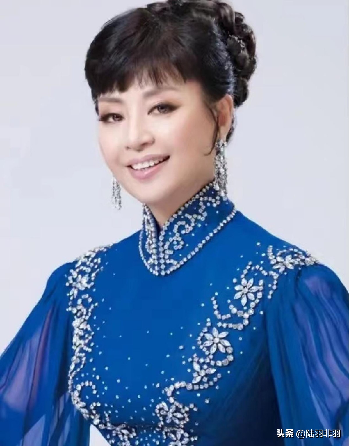 Yin Xiumei has a face of peace and prosperity, and she is still ...