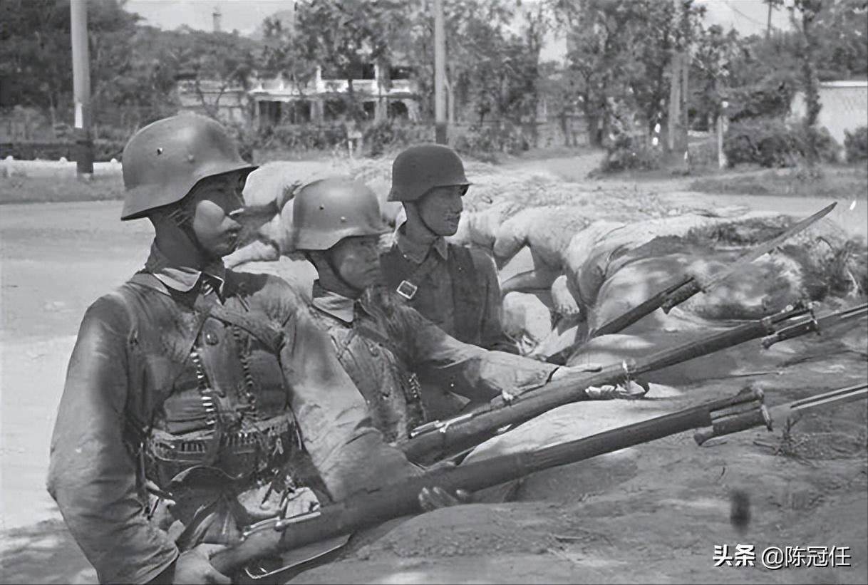 In the Battle of Luoyang, he was the squad leader who first rushed into ...