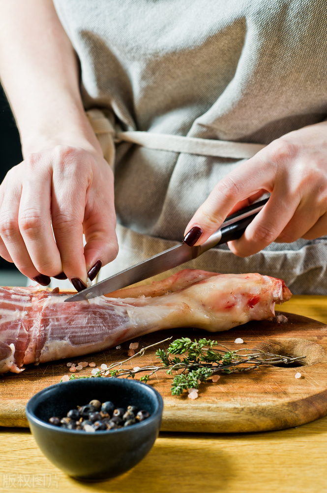 New way to eat leg of lamb!Crispy, crispy and fragrant!(full recipe ...