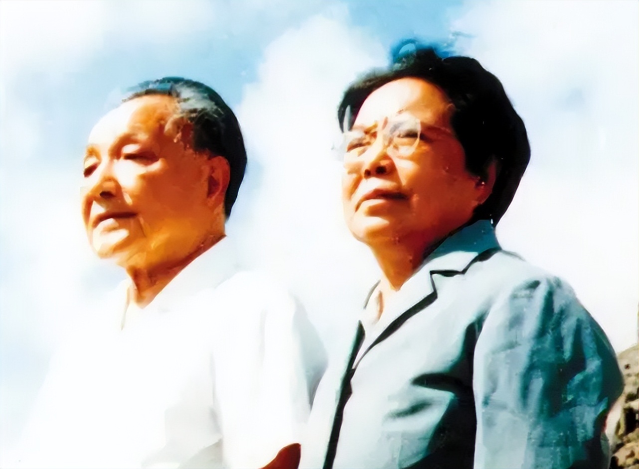 After the death of Deng Gong in 1997, Zhuo Lin expressed his wish in ...