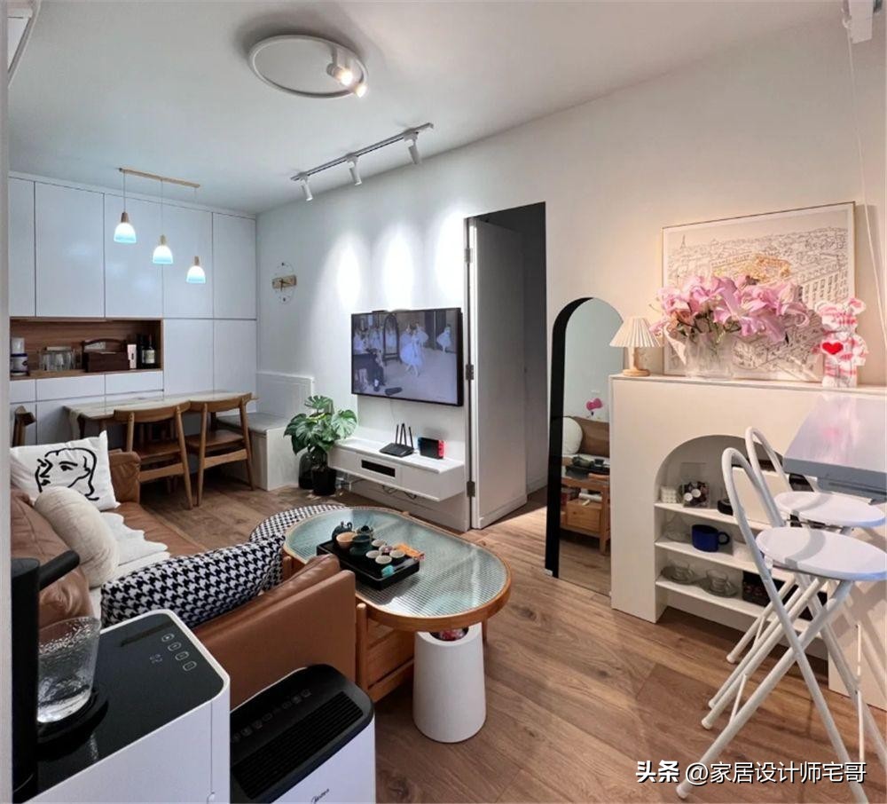This is the first time I saw a 35-square-meter house in Hong Kong ...