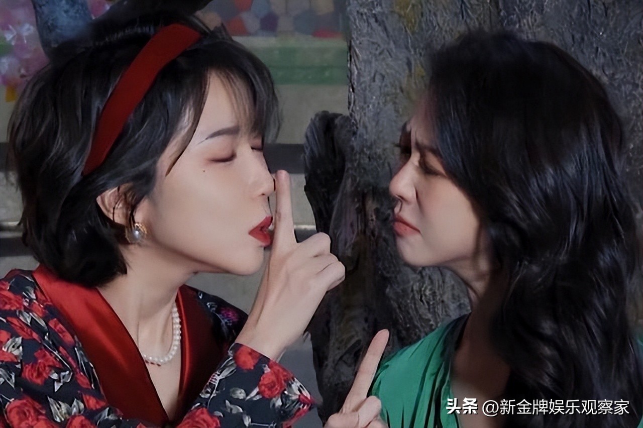 Fiona Sit joins Liu Lian on tour, and posts a group photo of Liu Lian ...