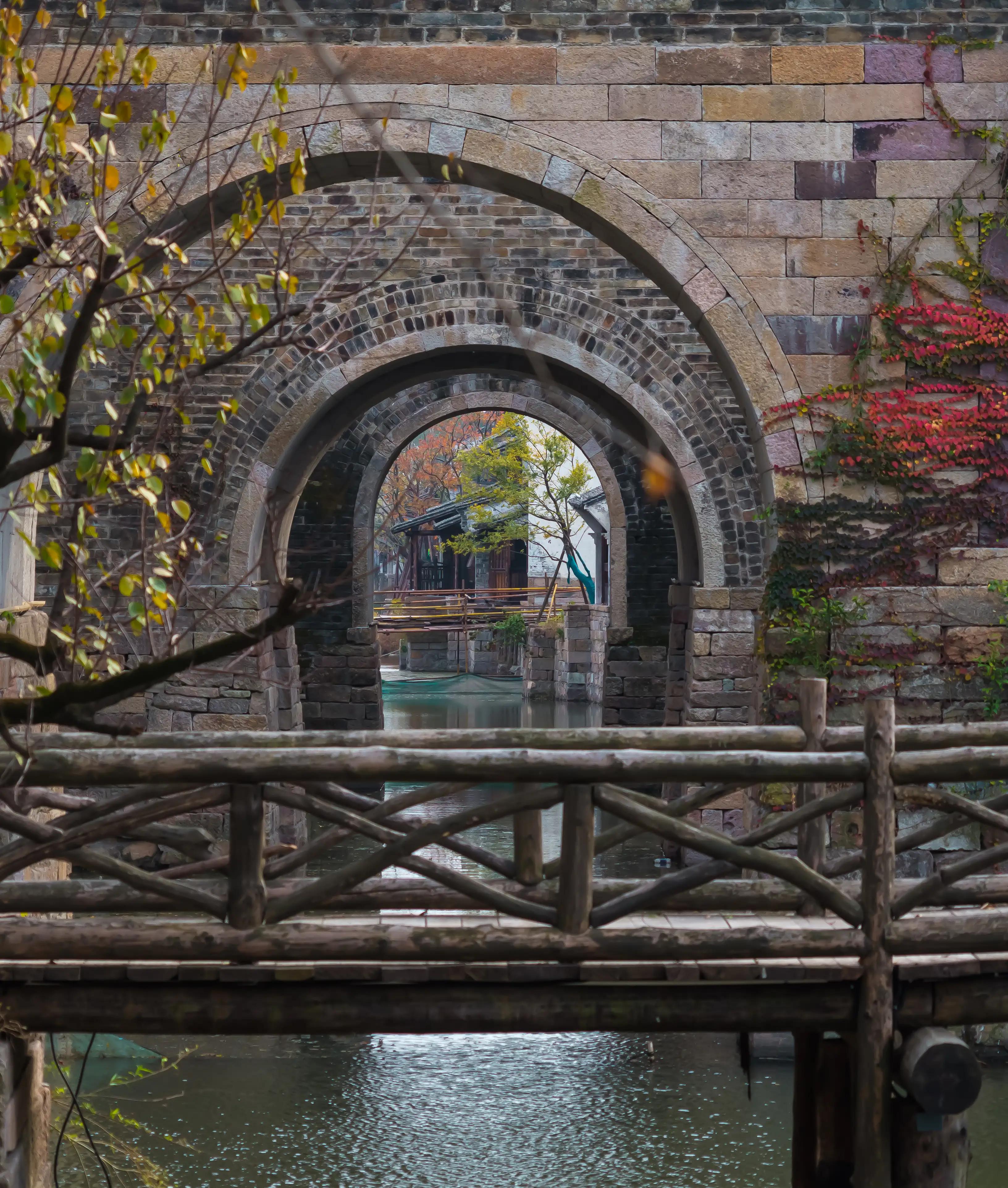 Yanguan-Seeking Autumn in the Ancient Town - iNEWS