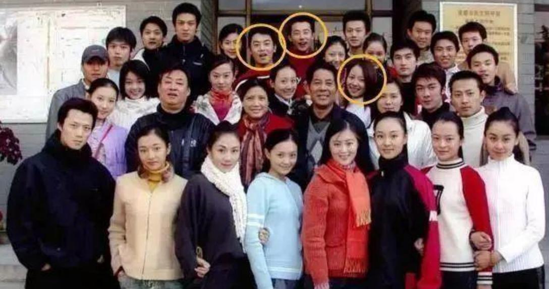 Recognize godfathers and godbrothers everywhere, do a job with ease ...