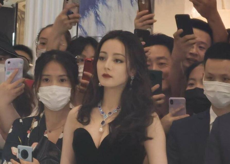 It is always said that "Dilraba Dilireba" is everywhere in Xinjiang ...