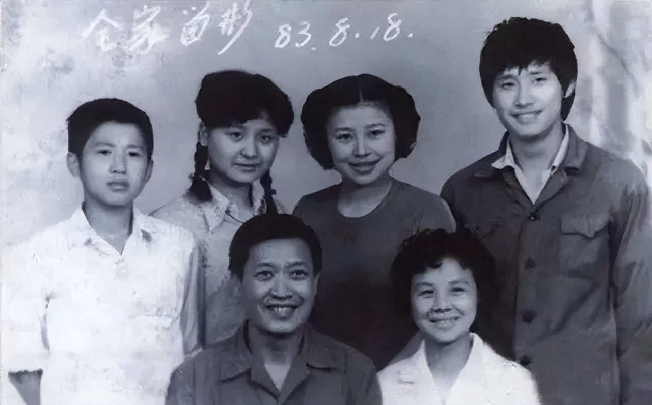 Famous actor Zhang Guoqiang: Painful when his father died early, and he ...