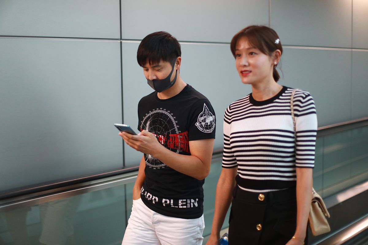 At the age of 23, she married Tian Liang, a diving prince. After four ...