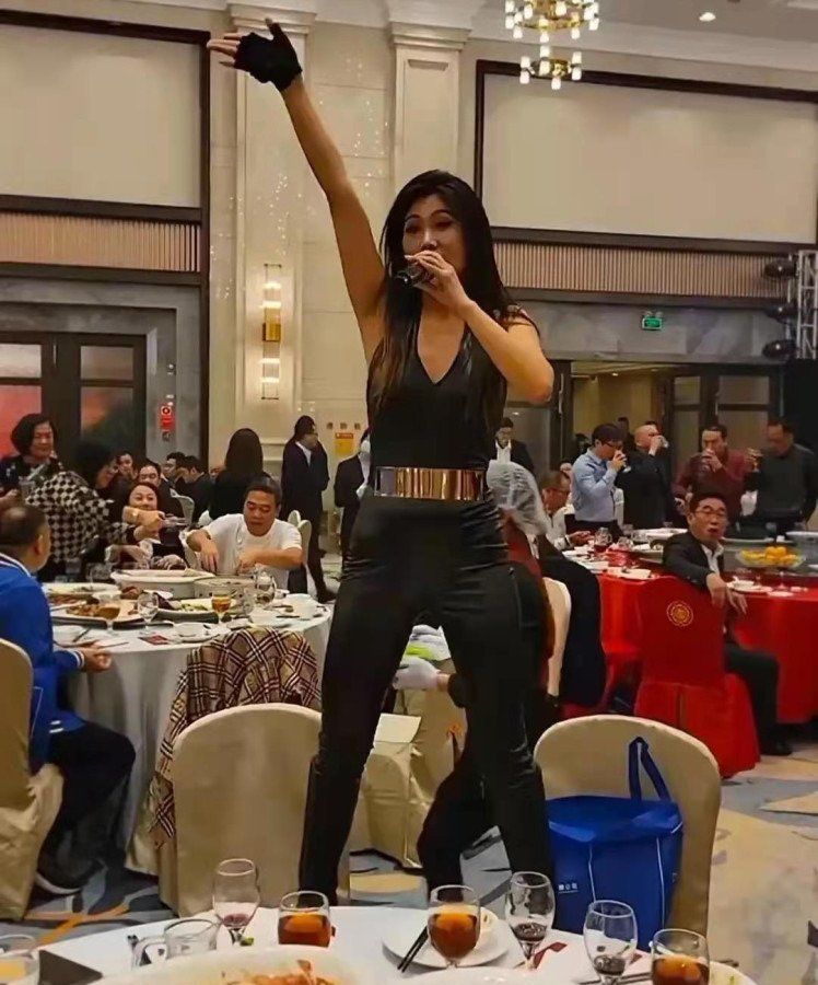 Wang Rong, known as a "crazy woman", was embarrassed by the current ...