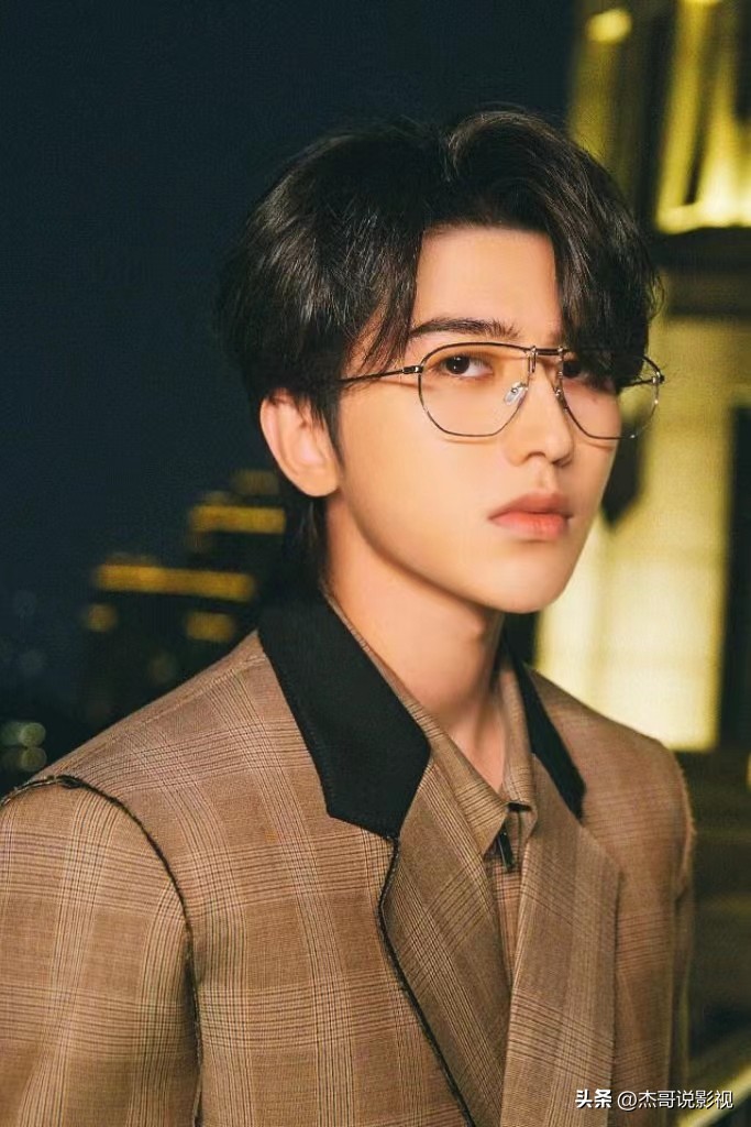 Xiao Zhan's "Jade Bone Remote" became popular, but Cai Xukun, who is ...