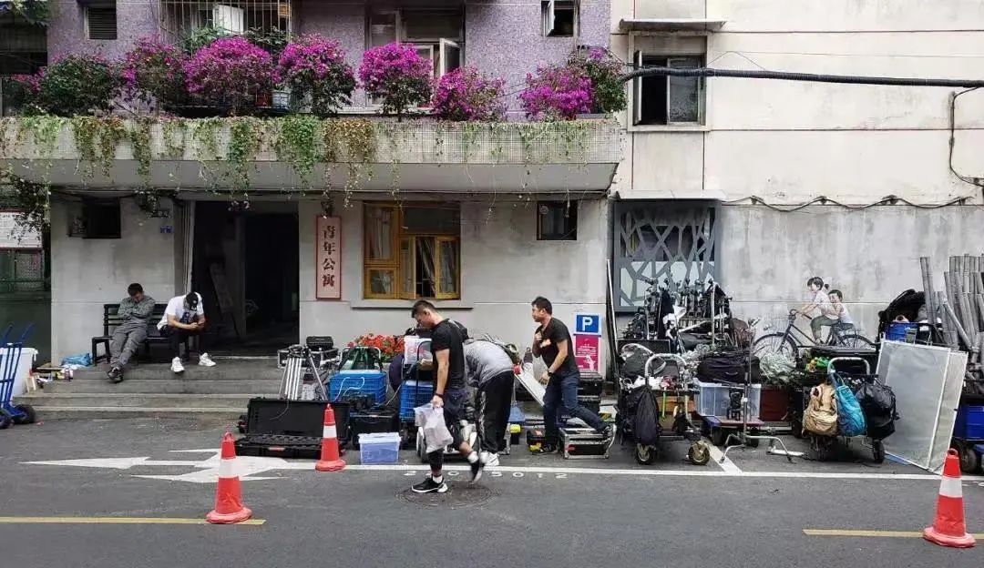 No. 1 at the box office! This super popular movie was shot in Chengdu → ...