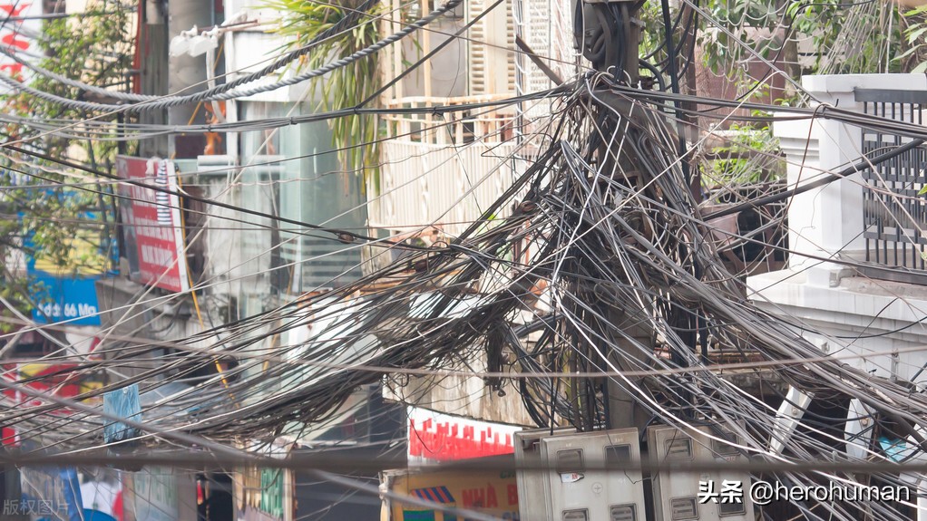 The Broken Window Effect: A Big Risk Behind a Small Broken Window - iNEWS