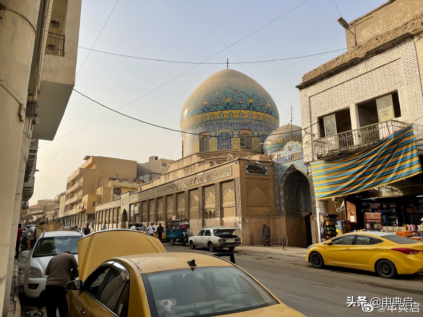 Looking at the appearance of Iraqi women 50 years ago, it is very ...