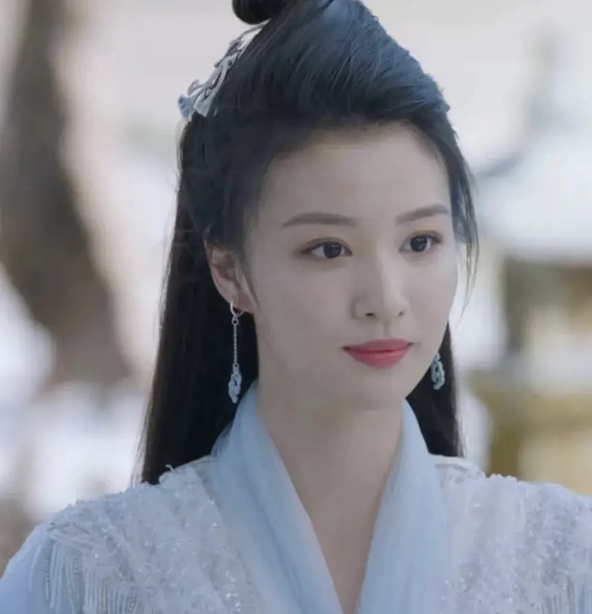 Xiao Zhan's "Jade Bone" hits the top of the line, and Yang Ying's "Dust ...