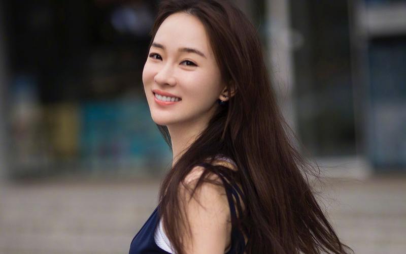 Huo Siyan, the queen of black material, became famous at the age of 26 ...