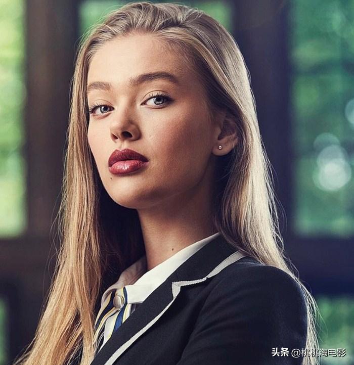 "The Little Mermaid" villain Jessica Alexander has a large photo shoot ...