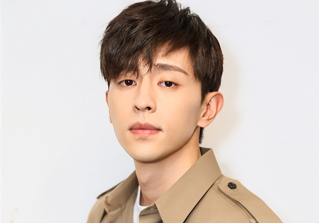 Deng Lun, who has disappeared for nearly a year and a half, tore the ...