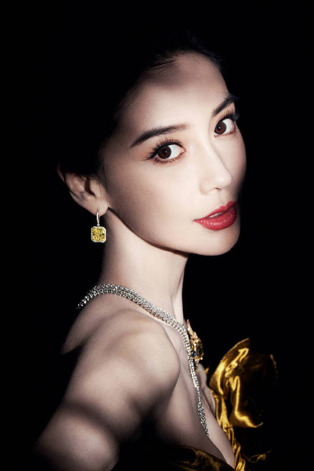 Yang Ying's gold-plated mermaid skirt looks like a living picture, and ...