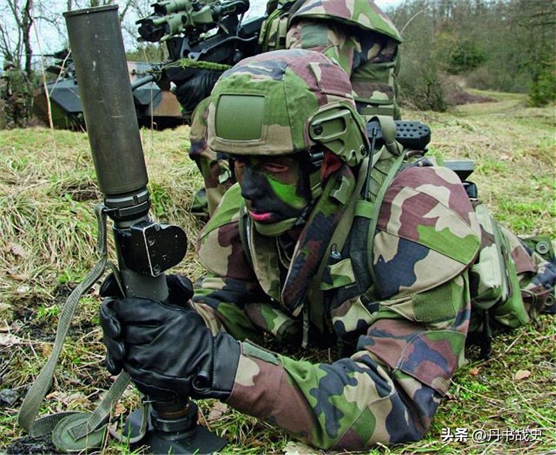 Modern grenade launcher, French LGI F1 individual grenade launcher - iNEWS