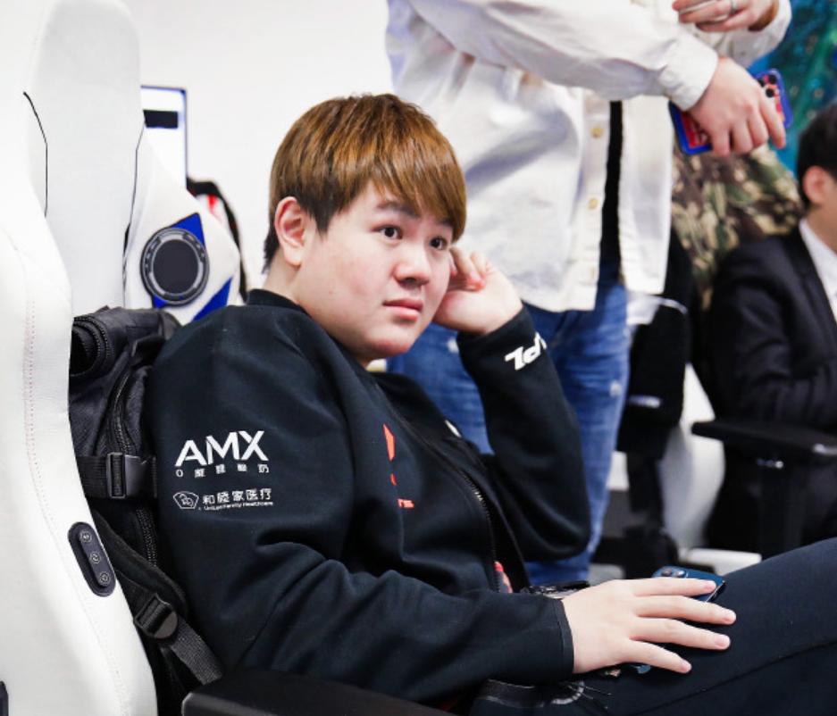 「前20隻有Uzi一個AD！」LPL選手年齡排行公布，前三全是輔助 - 資訊咖