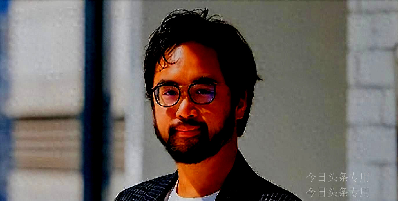 Lisa was dating Hong Kong's third generation billionaire and pressed ...