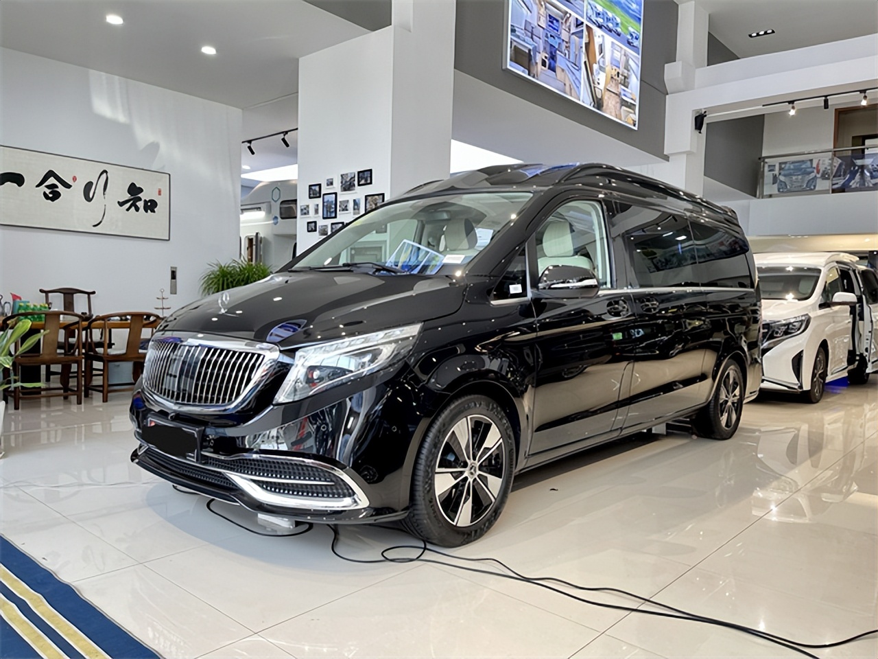 Mercedes-Benz V260L high-roof Bach version, customized high-end luxury ...