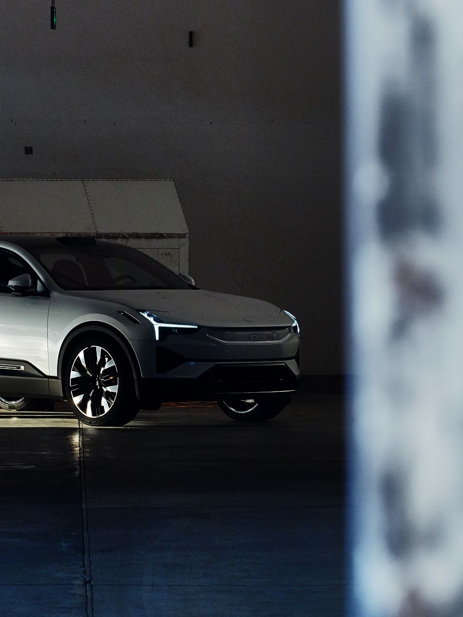 The first time I saw Polestar 3, the way of meeting is a bit special ...