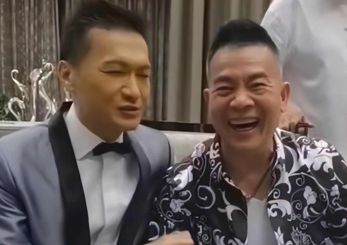 56-year-old Chen Jinhong's body is worrying! In recent photos, the skin ...