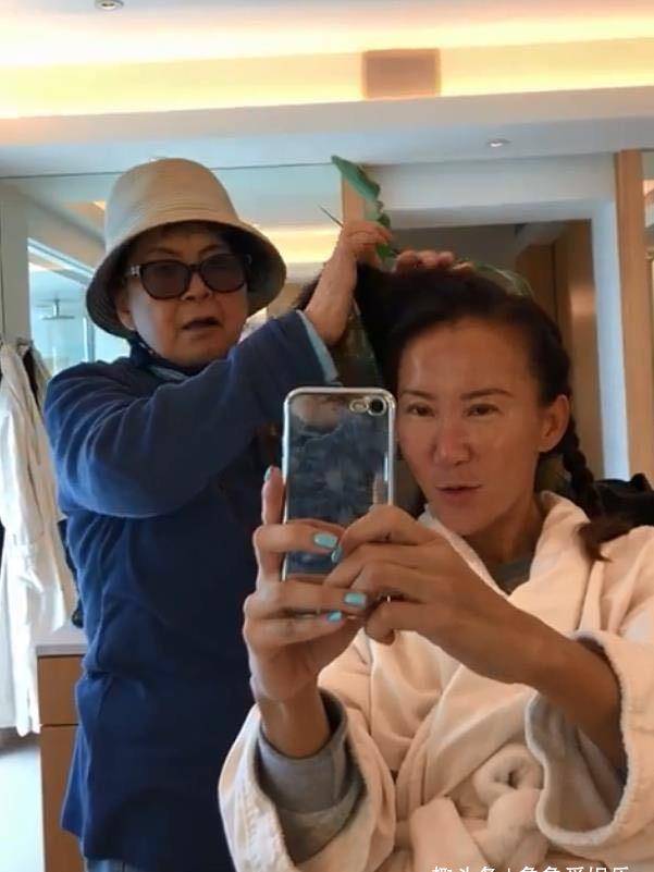 Coco Li, with a devilish figure, boldly posted photos of her makeup ...