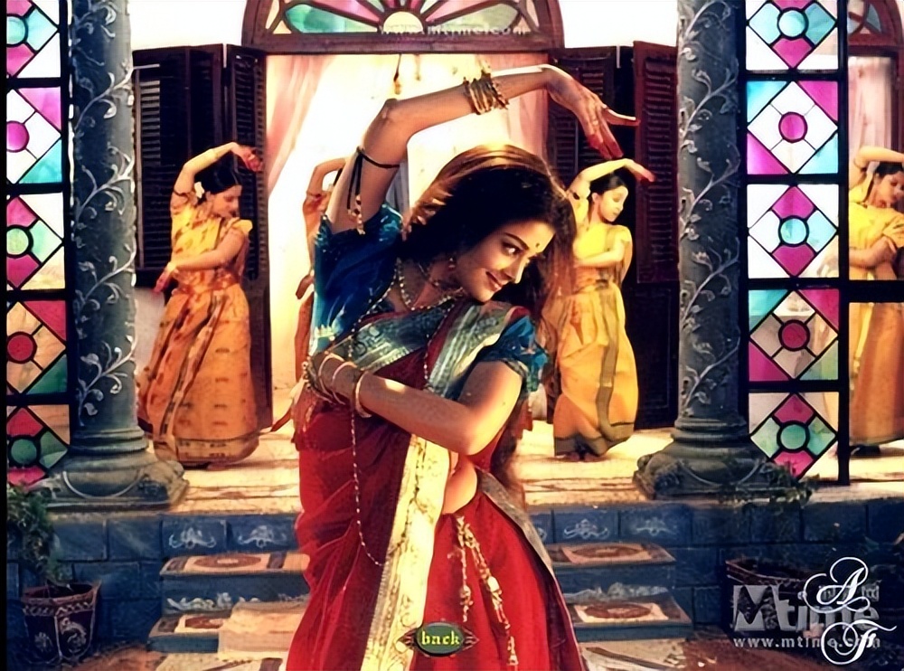 Cross-Cultural Impact of Bollywood Films on Western Audiences - iMedia