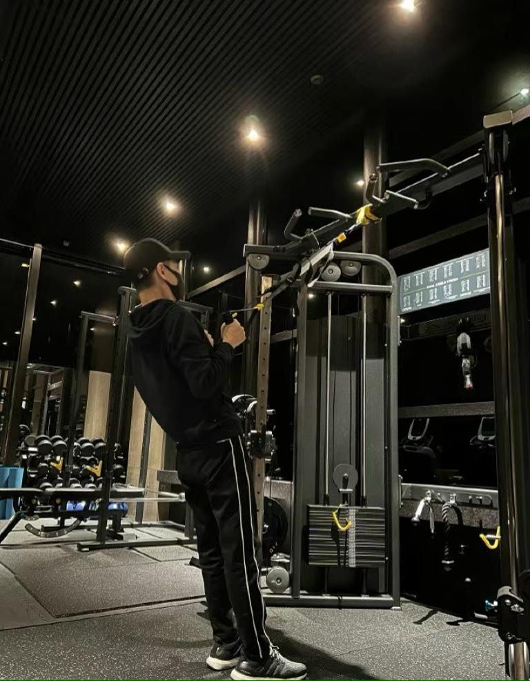 Lin Zhiying seldom posted recent photos, went to the gym to exercise ...