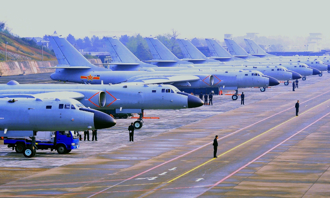 270 bombers, 70 early warning aircraft, 1,900 fighters, Asia's No. 1 ...