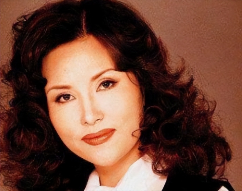 Singer Lu Xiumei: Reluctant to abandon her imprisoned husband, she died ...