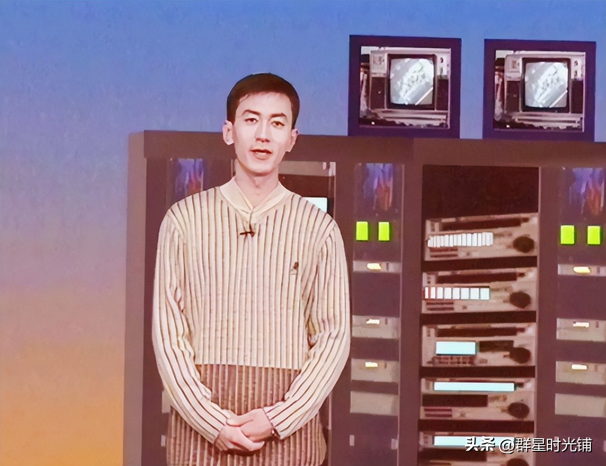 CCTV host Lu Jian: 50-year-old won the Golden Voice Award, side by side ...