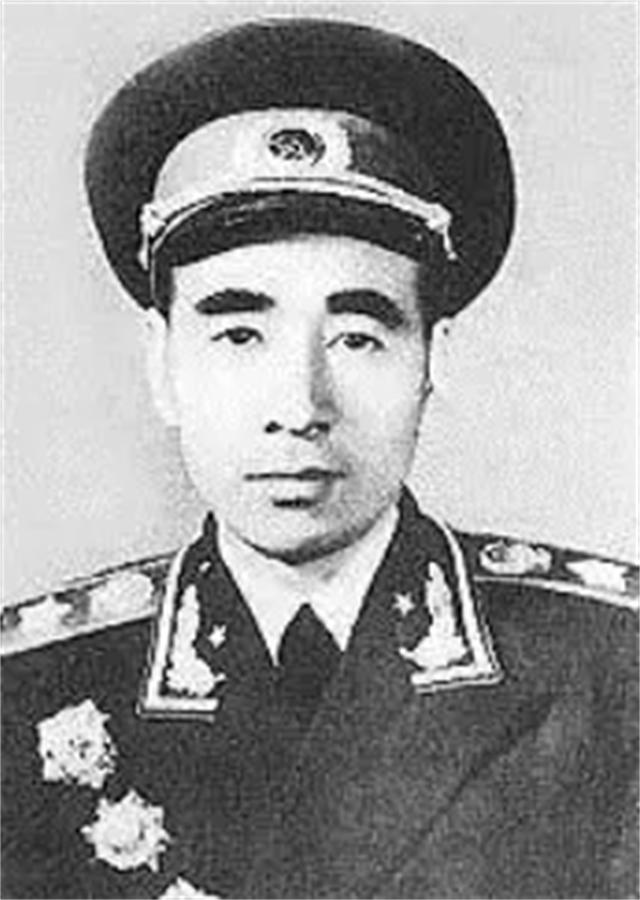 Lin Biao sent troops to surround the 184th division of the rebels, and ...