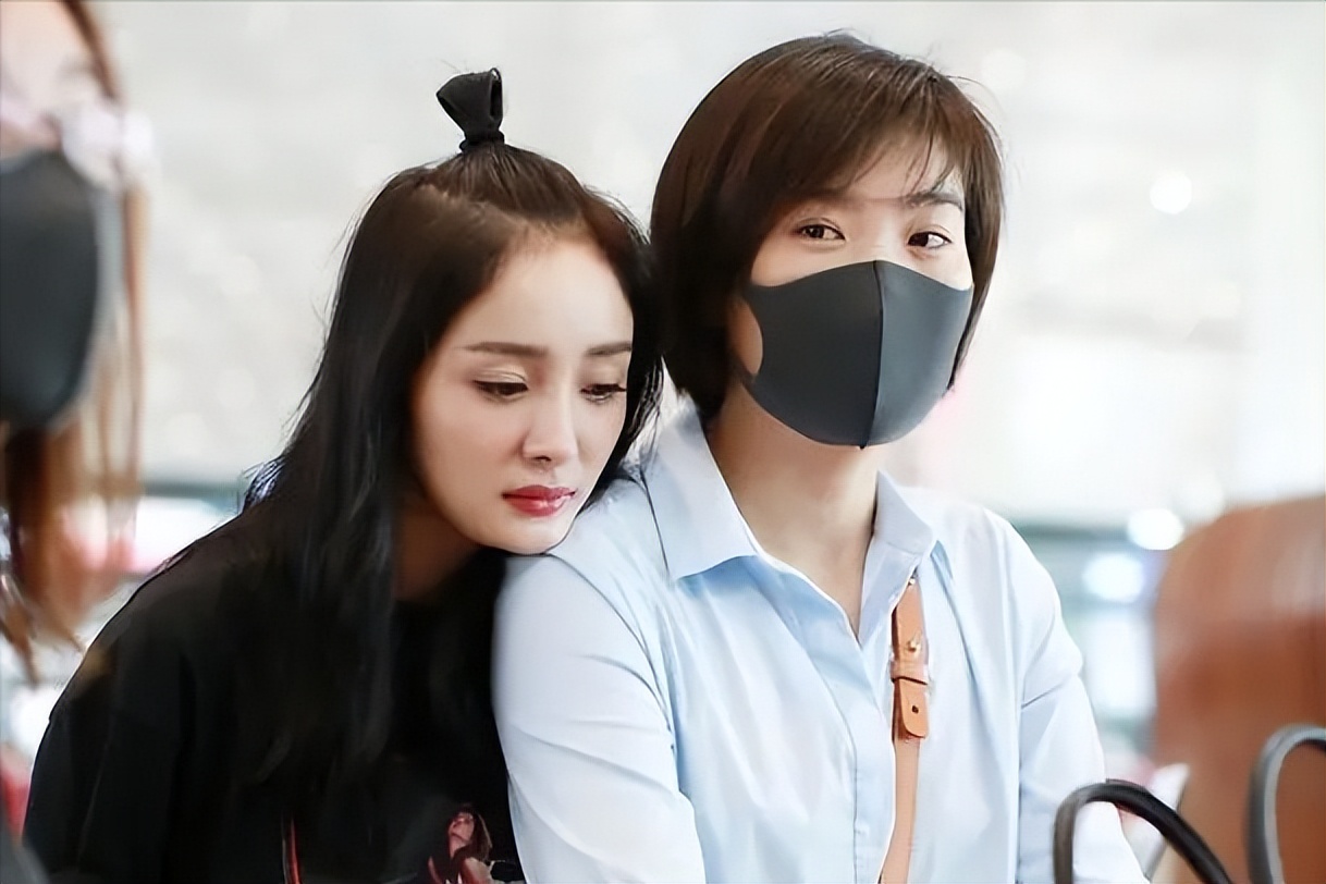 The star assistant is too much! Touching the buttocks, taking over the ...